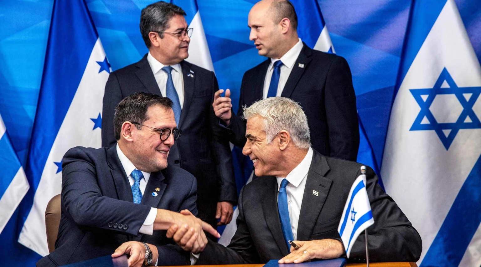 Honduras: The Making of a Controlled Democracy - 21st Century Wire